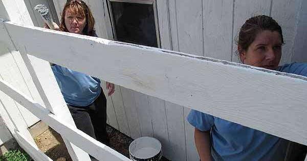 Hundreds volunteer in Eastern Iowa for 'Day of Caring' | News ...