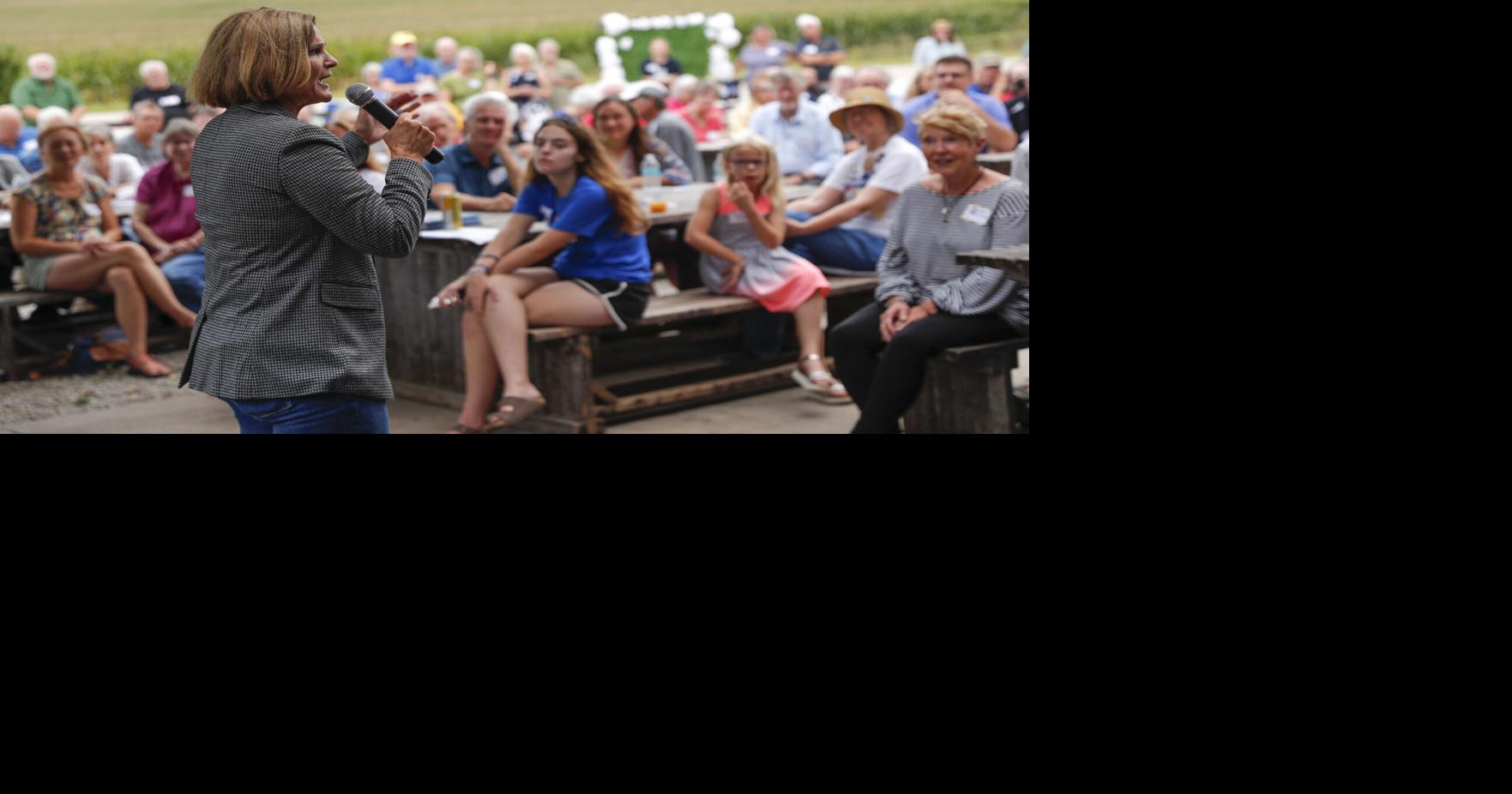 Can Iowa Democrats flip two U.S. House seats? Mathis, Bohannan rally ...
