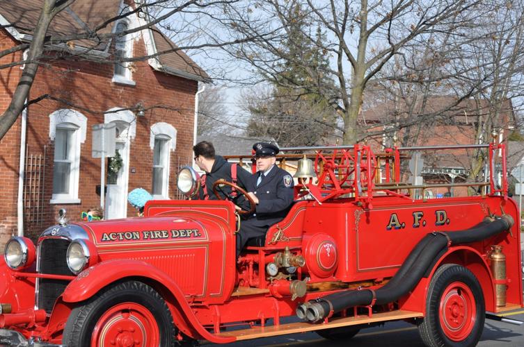 Halton Hills has two Santa Claus parades Saturday, Nov. 16