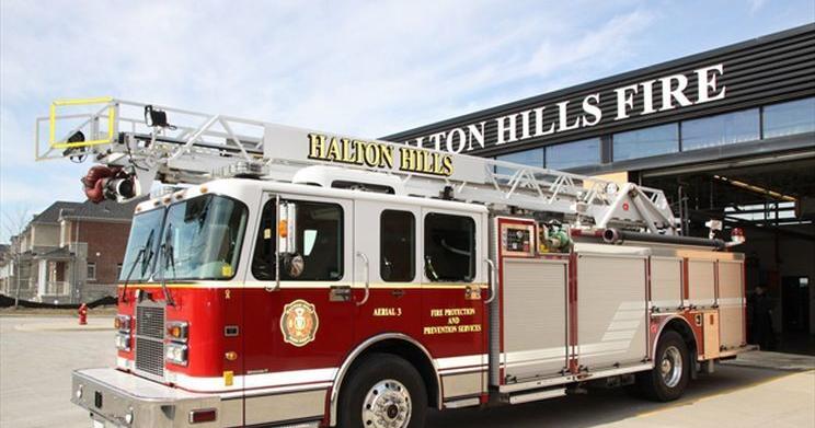 Halton Hills firefighters respond to large grass fire