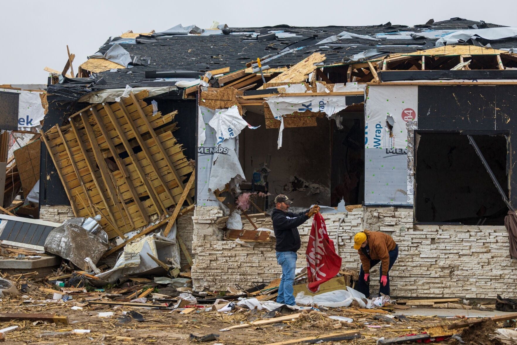 Residents cleaning up after tornado hits near St. Libory
