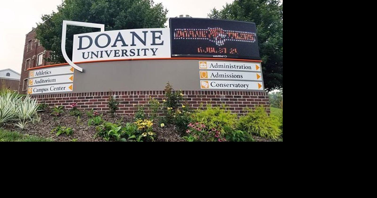 Doane presents 159 degrees during winter commencement