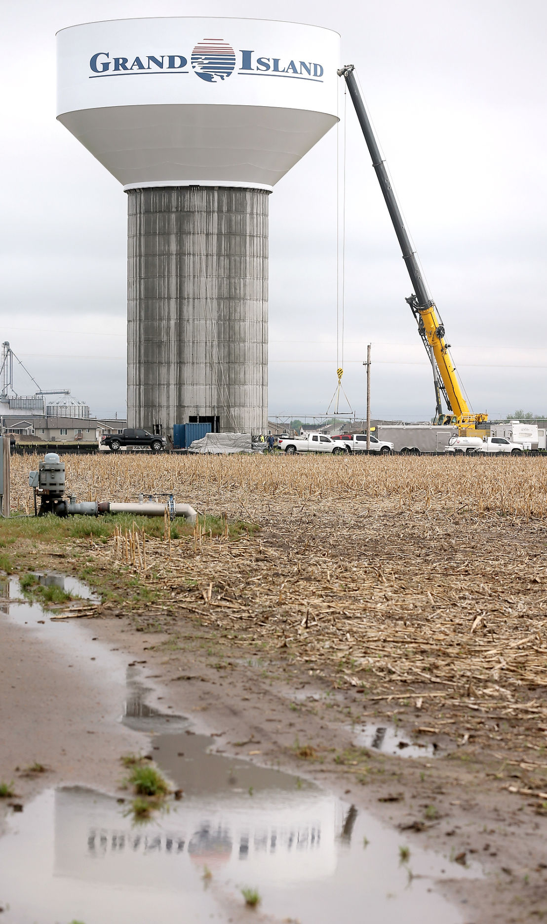 Work continues on Grand Island water tower