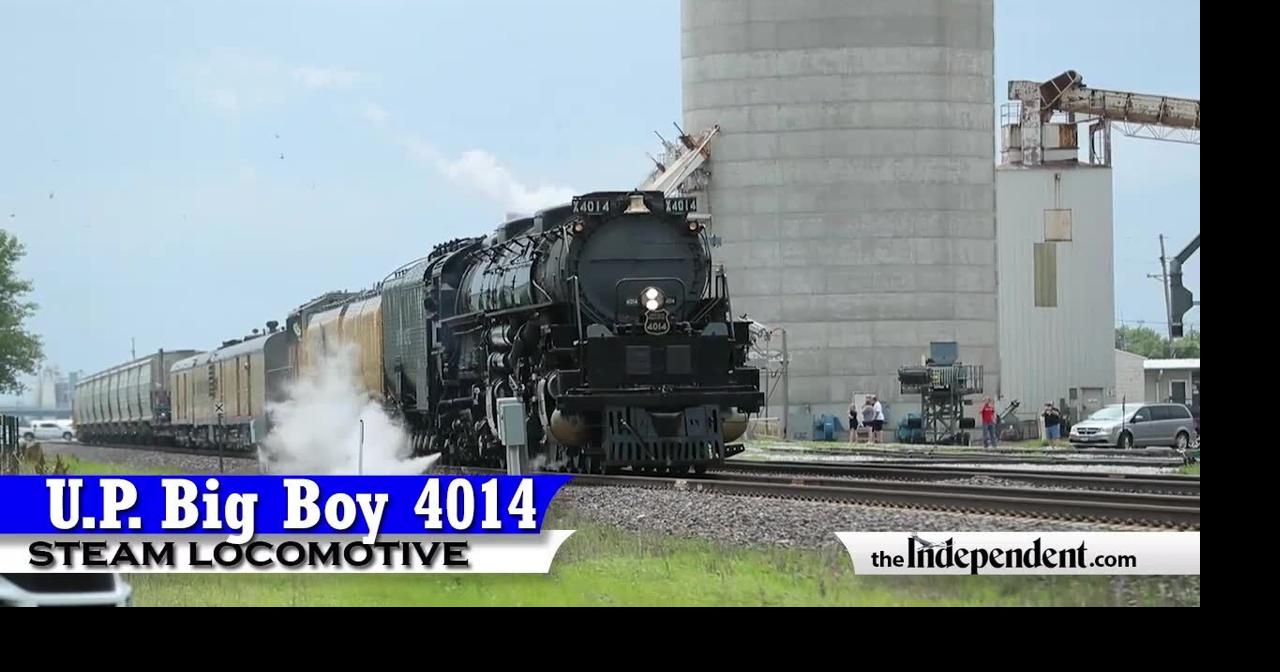 Big Boy train powers through Grand Island