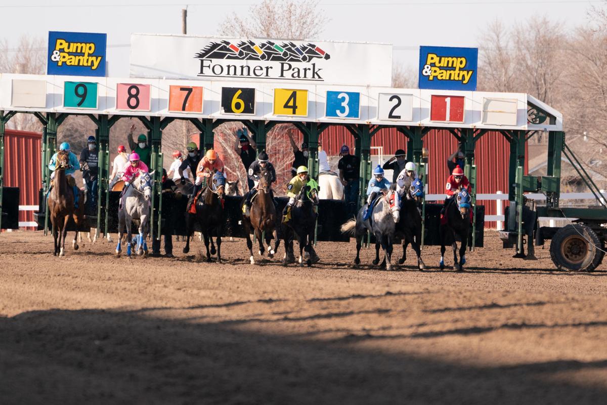 Fonner Park keeps marching on with live racing season
