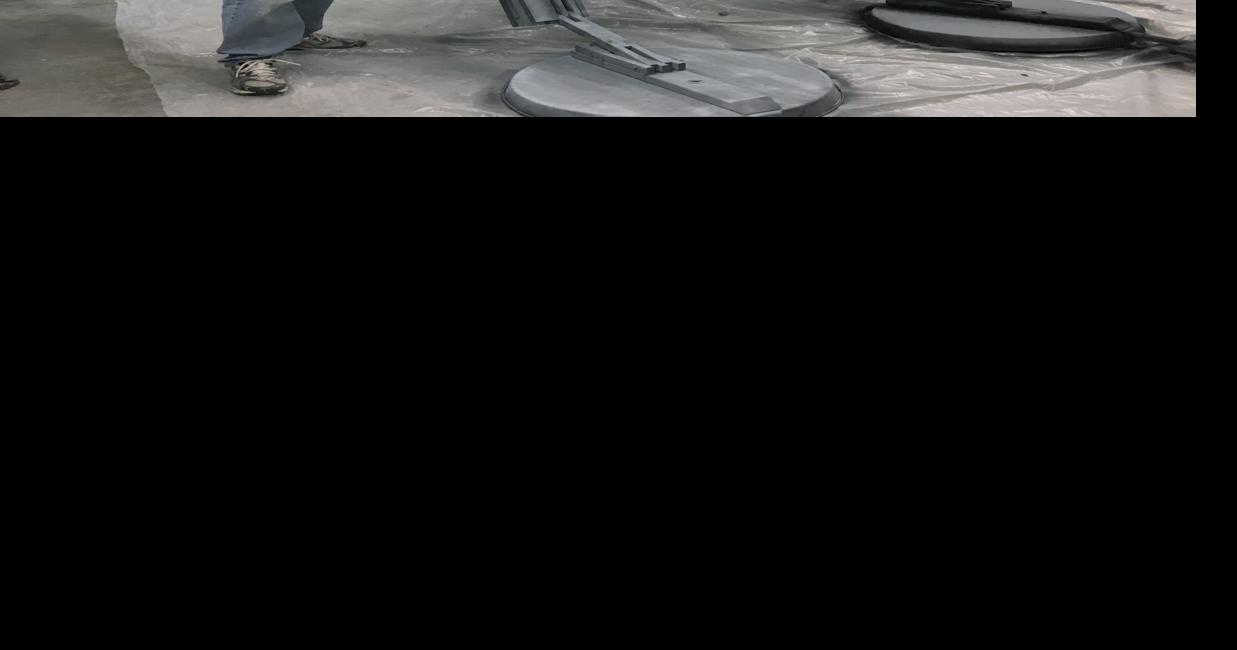 Nebraska man's 12-foot-tall 'Star Wars' creation done just in time for ...