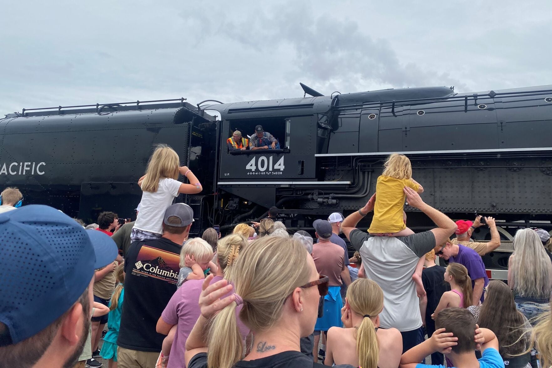 Hundreds welcome Big Boy locomotive to Grand Island