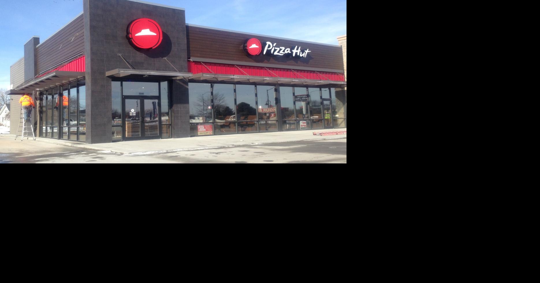New Pizza Hut coming right along