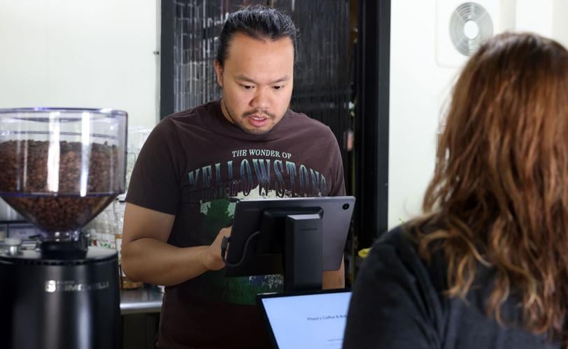 Menu includes fruit tea bobas, milk-based bobas, espresso