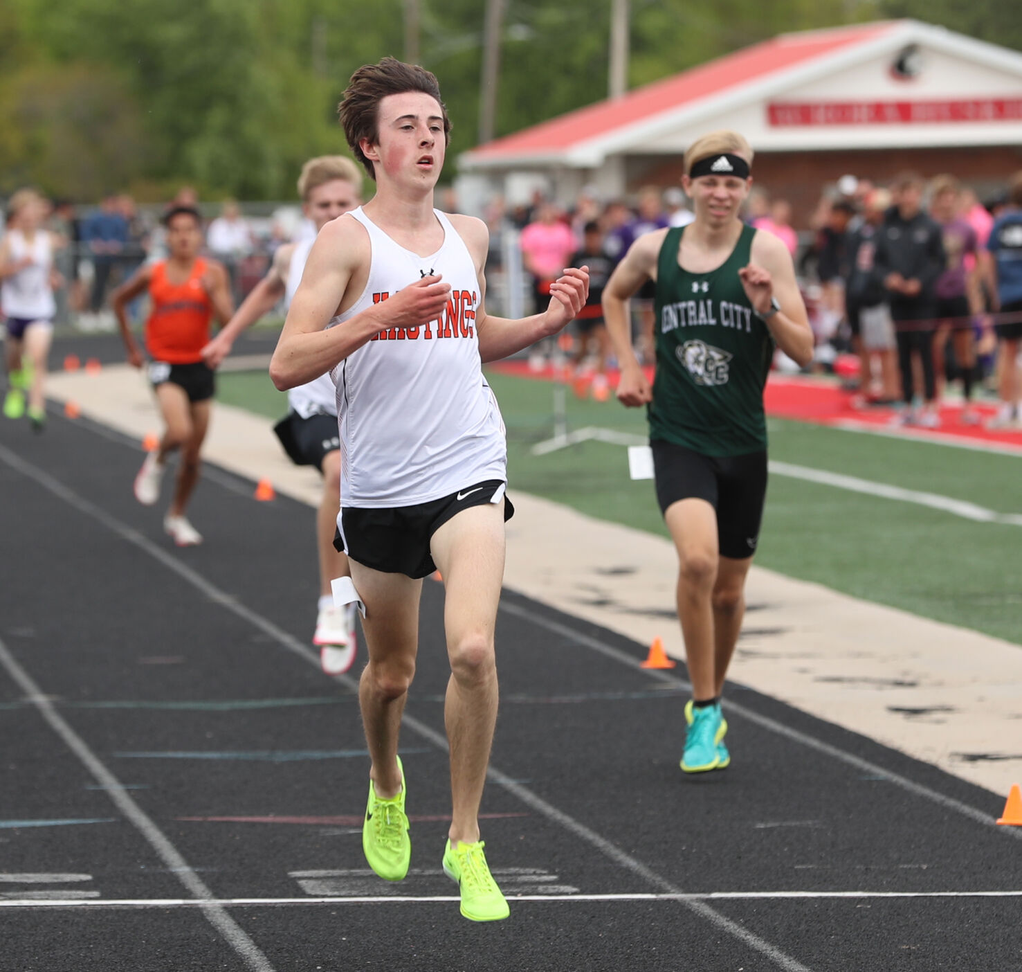 Carrera setting his mark in 3,200