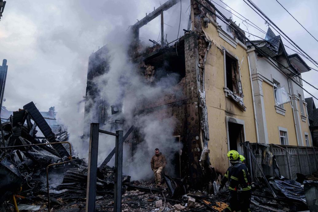 Photos show destruction after Russian attack on Kyiv
