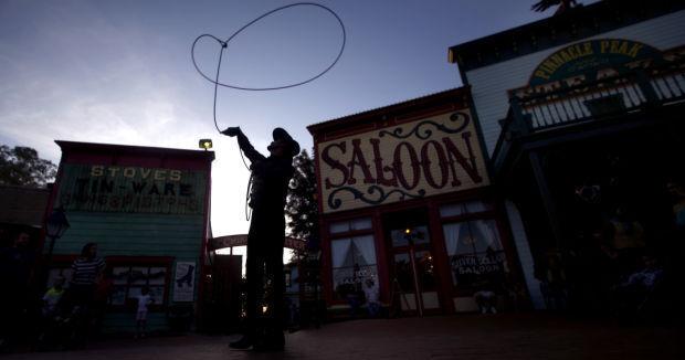 Loop Rawlins, barrelman Matt Tarr to perform at Sutton Rodeo this ...