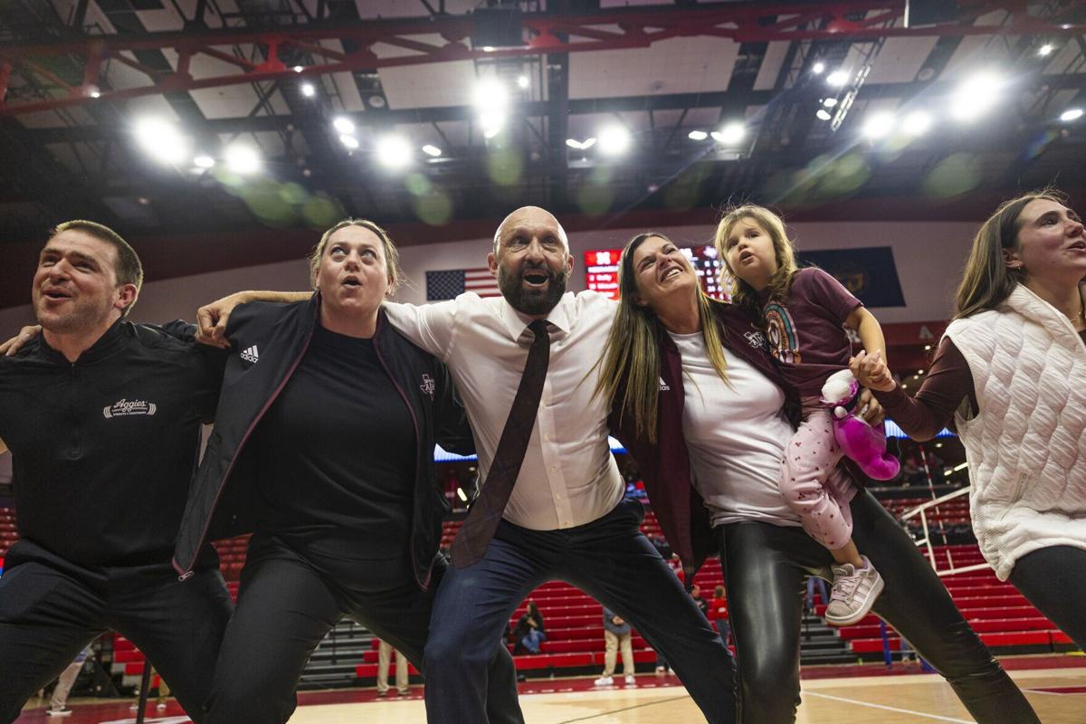 Texas A&M volleyball coach Jamie Morrison named AVCA coach of the year