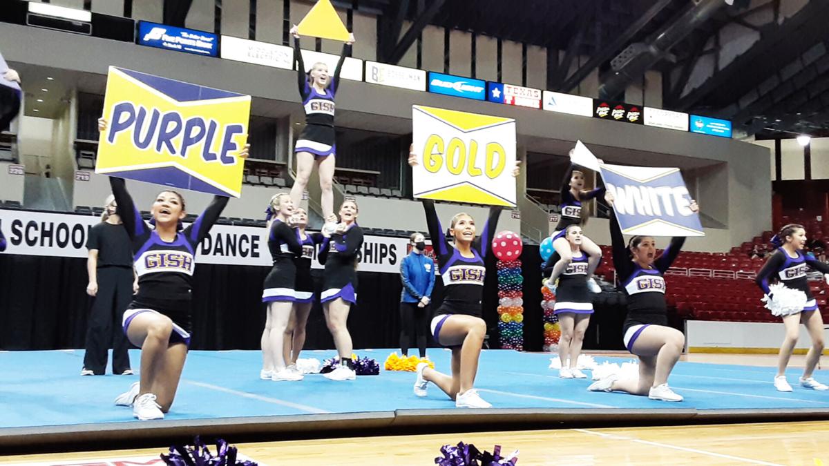 Grand Island Senior High cheerleaders compete at Nebraska State high ...