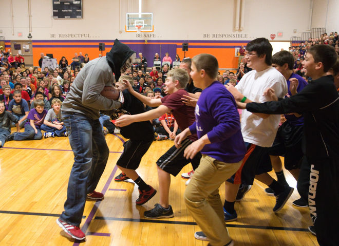 Barr Middle School students join together against bullying