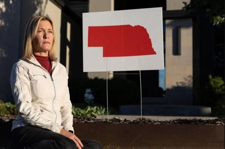 In Omaha's presidential battle, Republicans answer blue dots with 'red ...