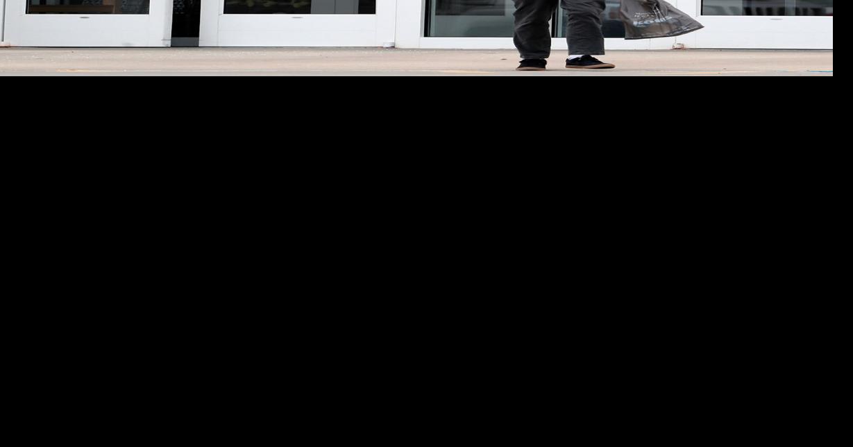 Shoppers returning to stores