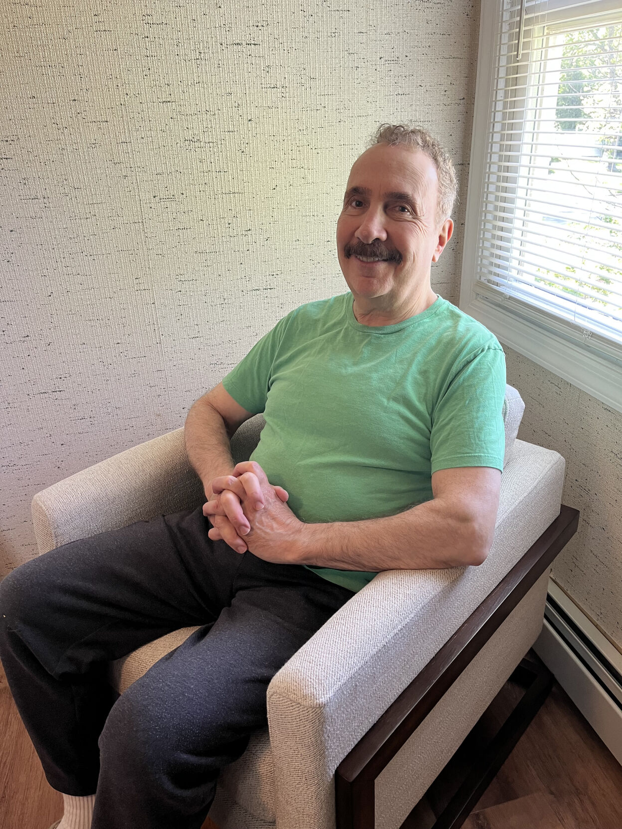 Jerry Zezima: Three chairs for Jerry!
