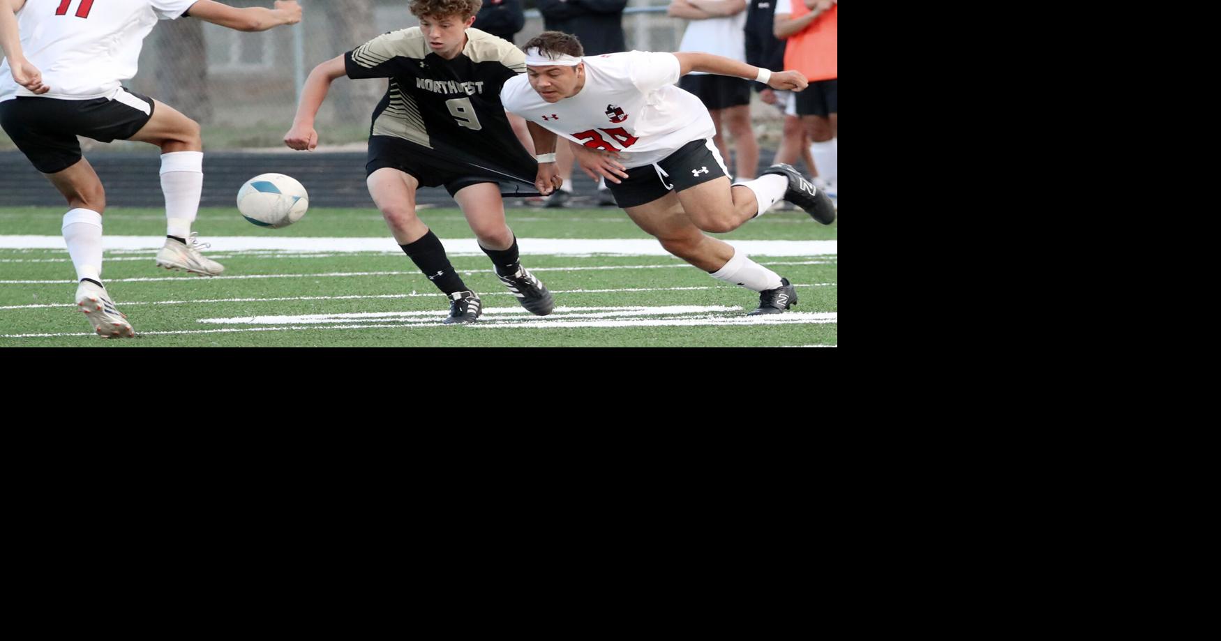 Northwest teams advance