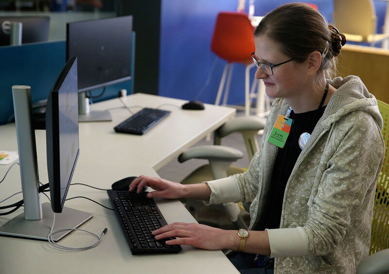 Grant adds more computers to Grand Island Public Library for makerspace
