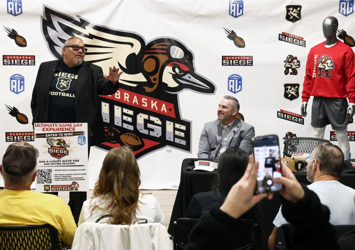Dominic Bramante as first head coach of Siege team