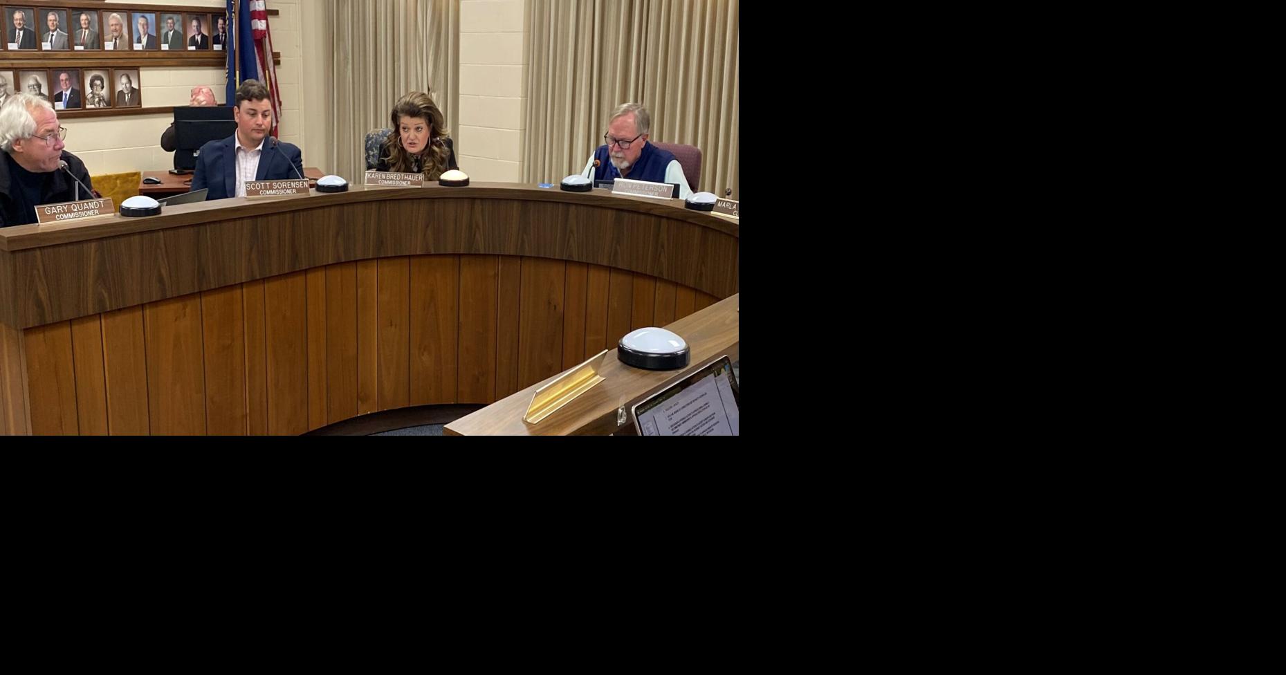 Tables would provide same services inmates receive now