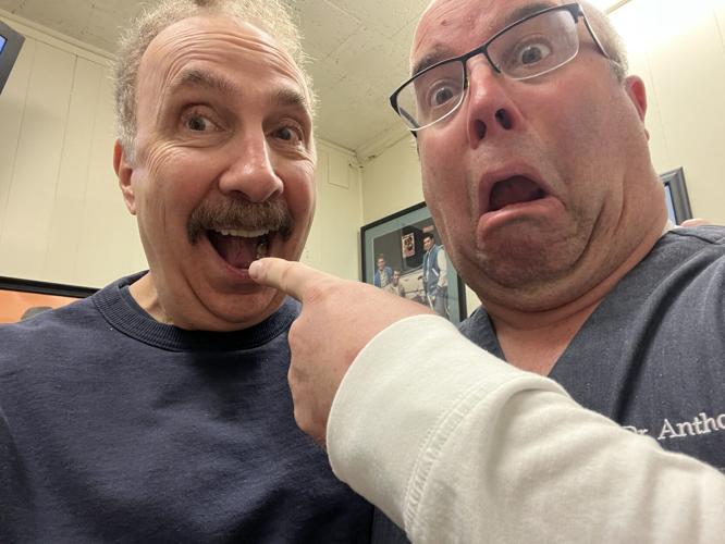 Jerry Zezima: Crowning around