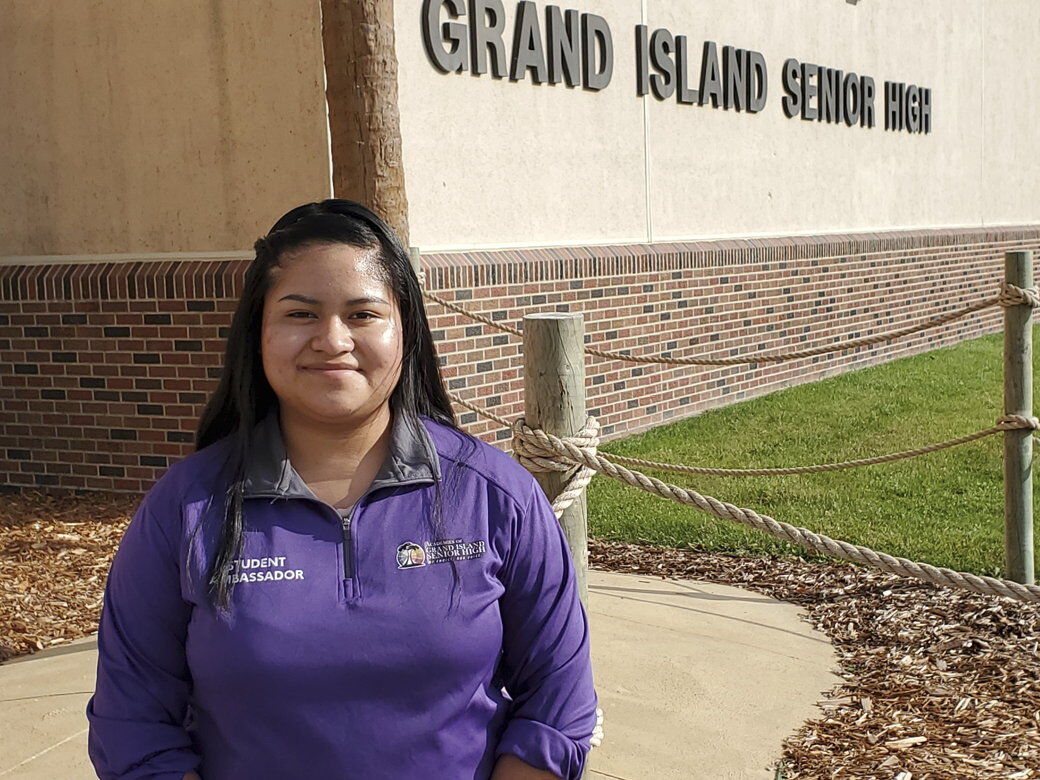 Welcome to our Island: Student ambassadors give guidance at GIPS