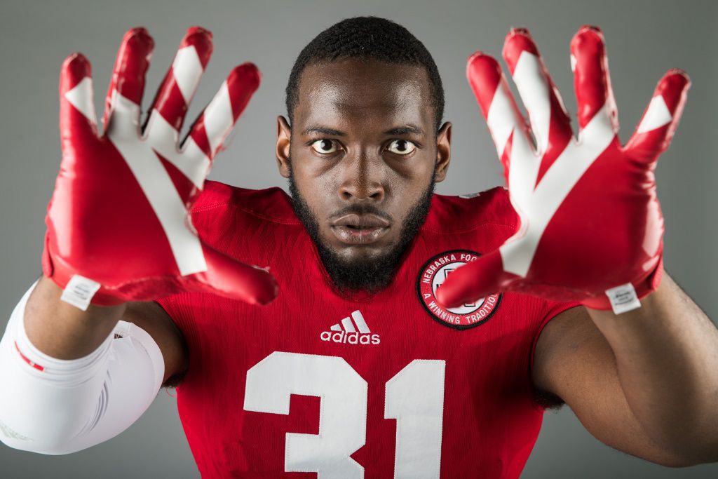 Simmons leaves Husker football team