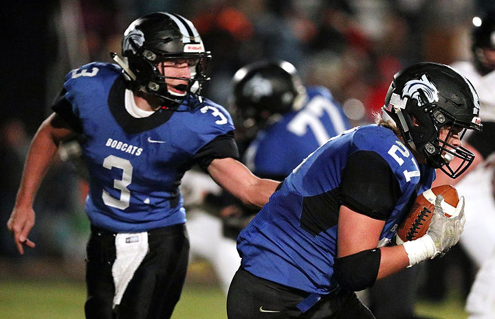 Blue Hill edges Twin Loup on late field goal