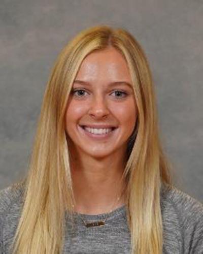 Grand Island Senior High's Tia Traudt commits to play volleyball at UNLV