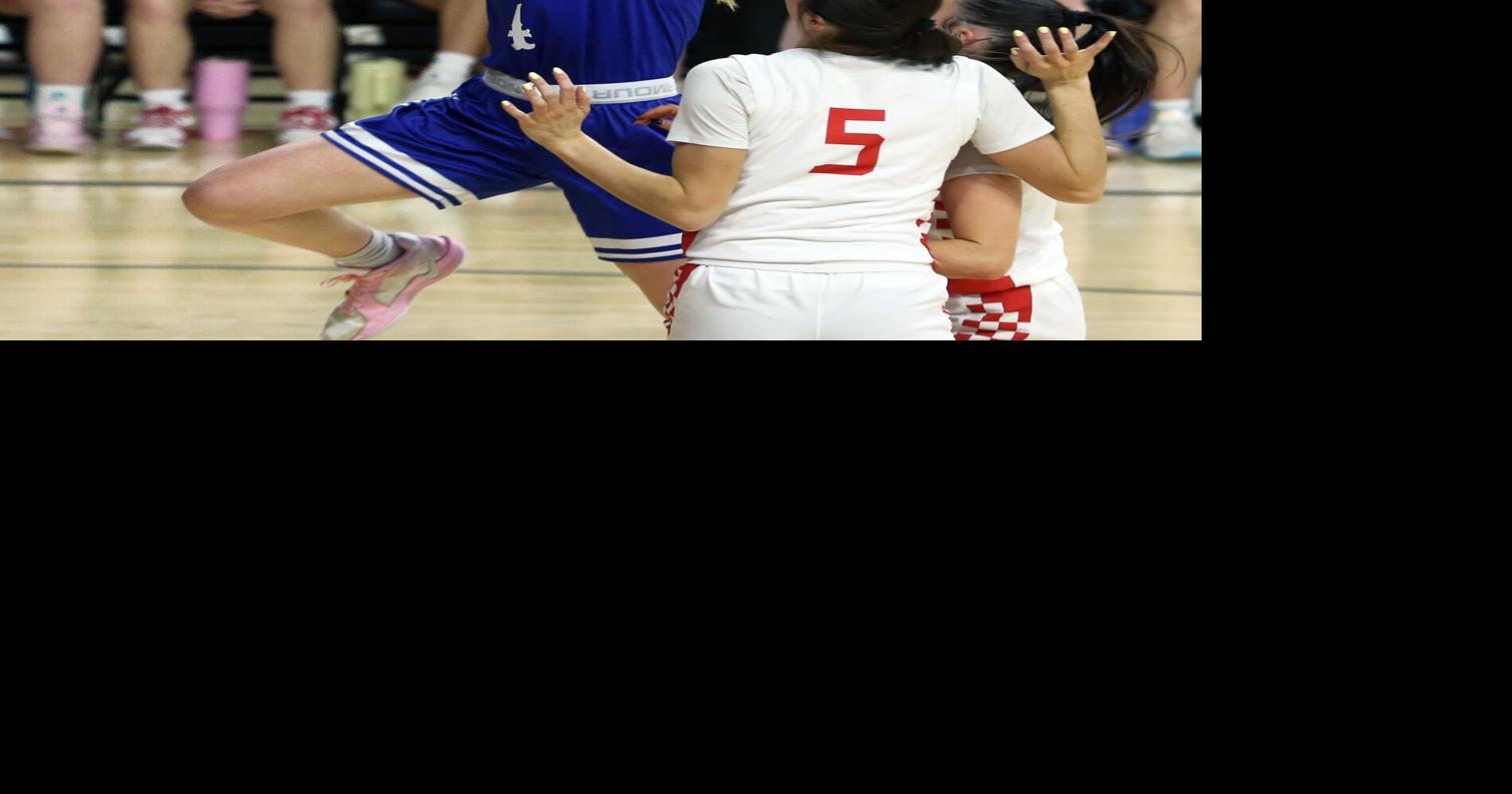 Class C 2 Girls state basketball Hastings St. Cecilia vs. Yutan