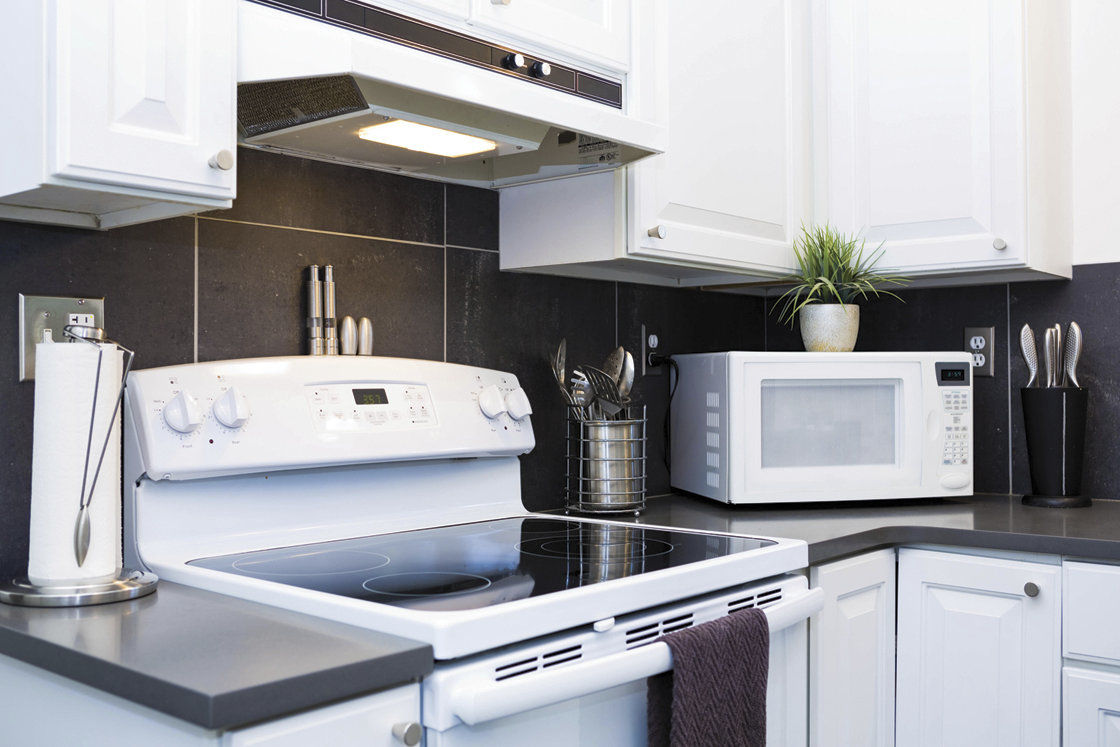 How to clean and care for a smooth glass cooktop