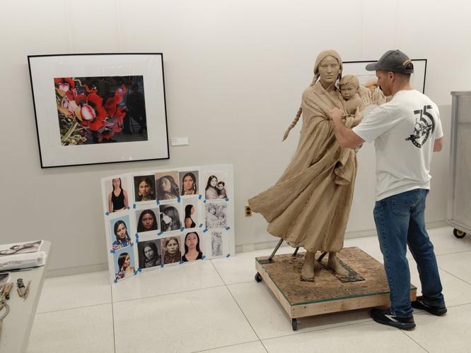 Grand Island museum invites public to watch sculptor work