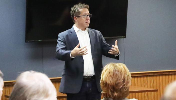 Rep. Adrian Smith to make a run at top committee post