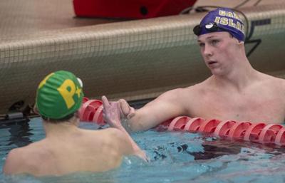 Novinski to swim for fourth title in 500 freestyle