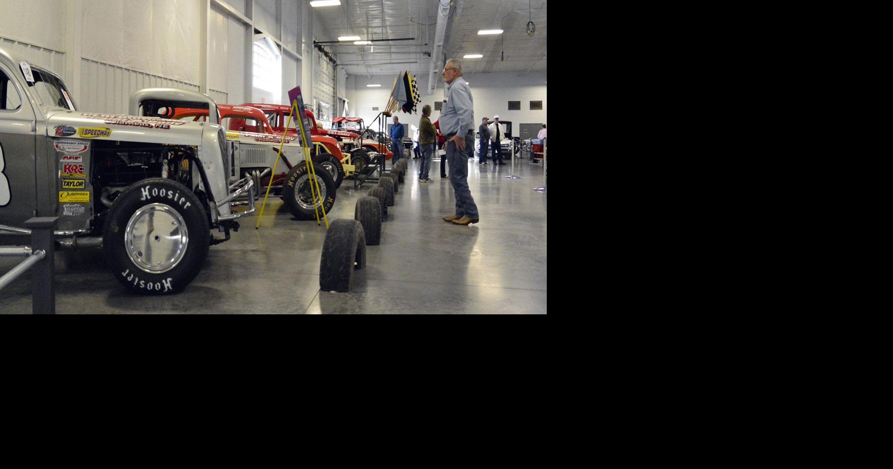 TRI-CITY STREET RODS AUTO EXHIBITION