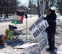 protest outside synagogue