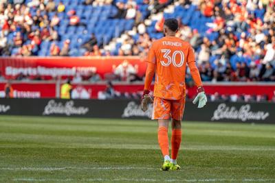 Meet Matt Turner, the Only Jewish Player on Team USA in the World Cup ...