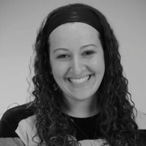 Schmoozing with Erin Stiebel | Community | thejewishnews.com