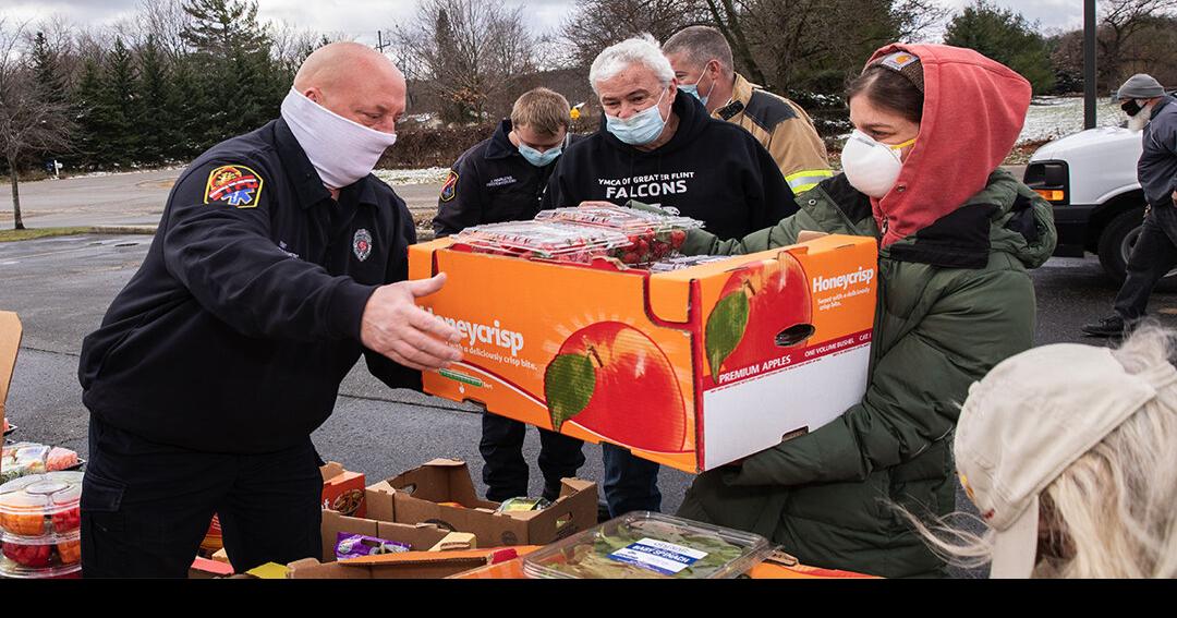 Sharing Food on Thanksgiving: Hazon Detroit Distributes Meals to 1,000 ...