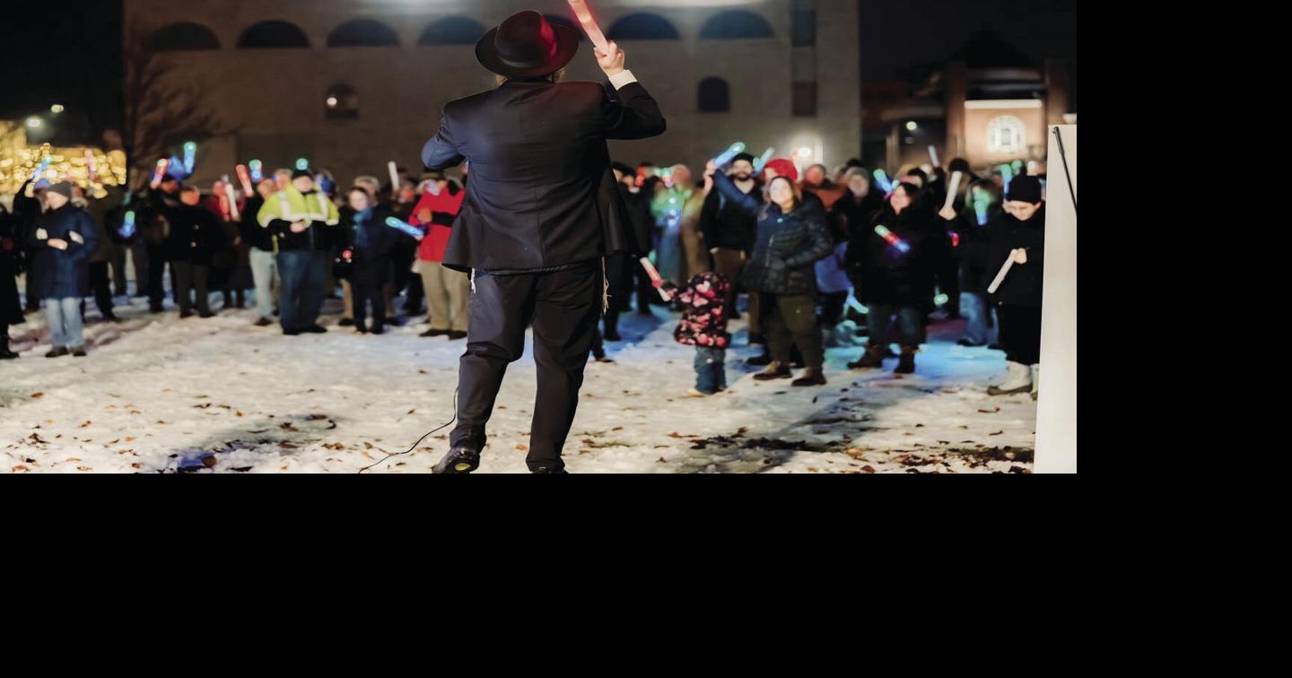 Chanukah Lights Debut in Traverse City | Faces & Places | thejewishnews.com
