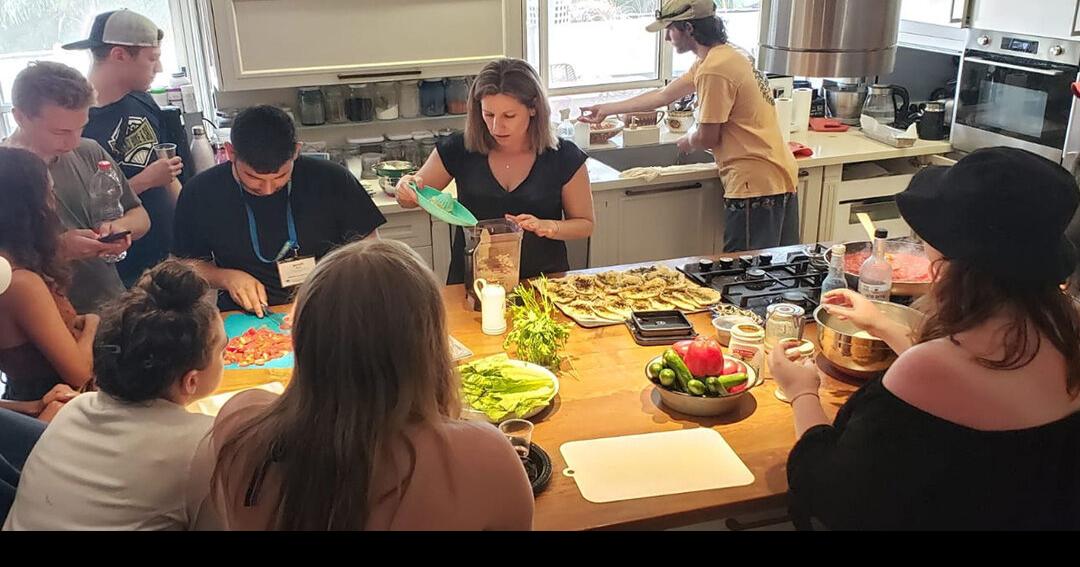 Weaving Home Hospitality Into Birthright Trips Forges New Bonds Between ...