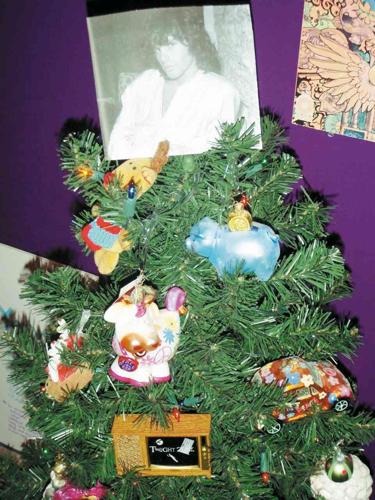 Holiday Tree Traditions | Community | thejewishnews.com