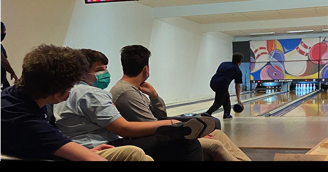 Jaguars Can’t Mask Their Enthusiasm for a Bowling Season | Local News ...