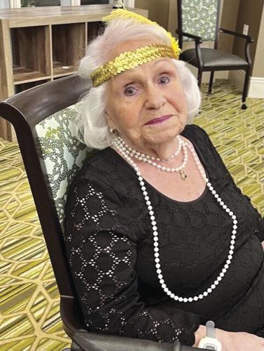 Jewish Senior Life Meer Residents Host Senior-Senior Prom | Faces ...