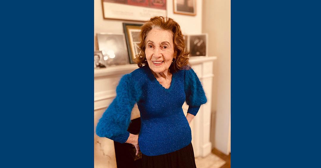This Holocaust Survivor Wears This Hand-Knit Sweater Every Passover ...