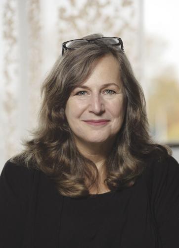 It Takes a Community: Laura Earle Is Bringing Women Artists to the ...
