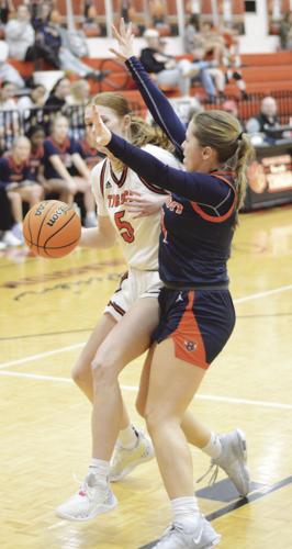 Kate Jessee’s double-double propels Honaker by Bears | Sports ...