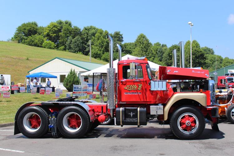 BM Waddell Equipment named best of show at 'Big Rig Showdown' | News ...